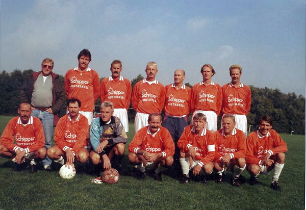 14 - V.V. Nieuw-Buinen; Veteranen uit de tweede helft van de jaren 80